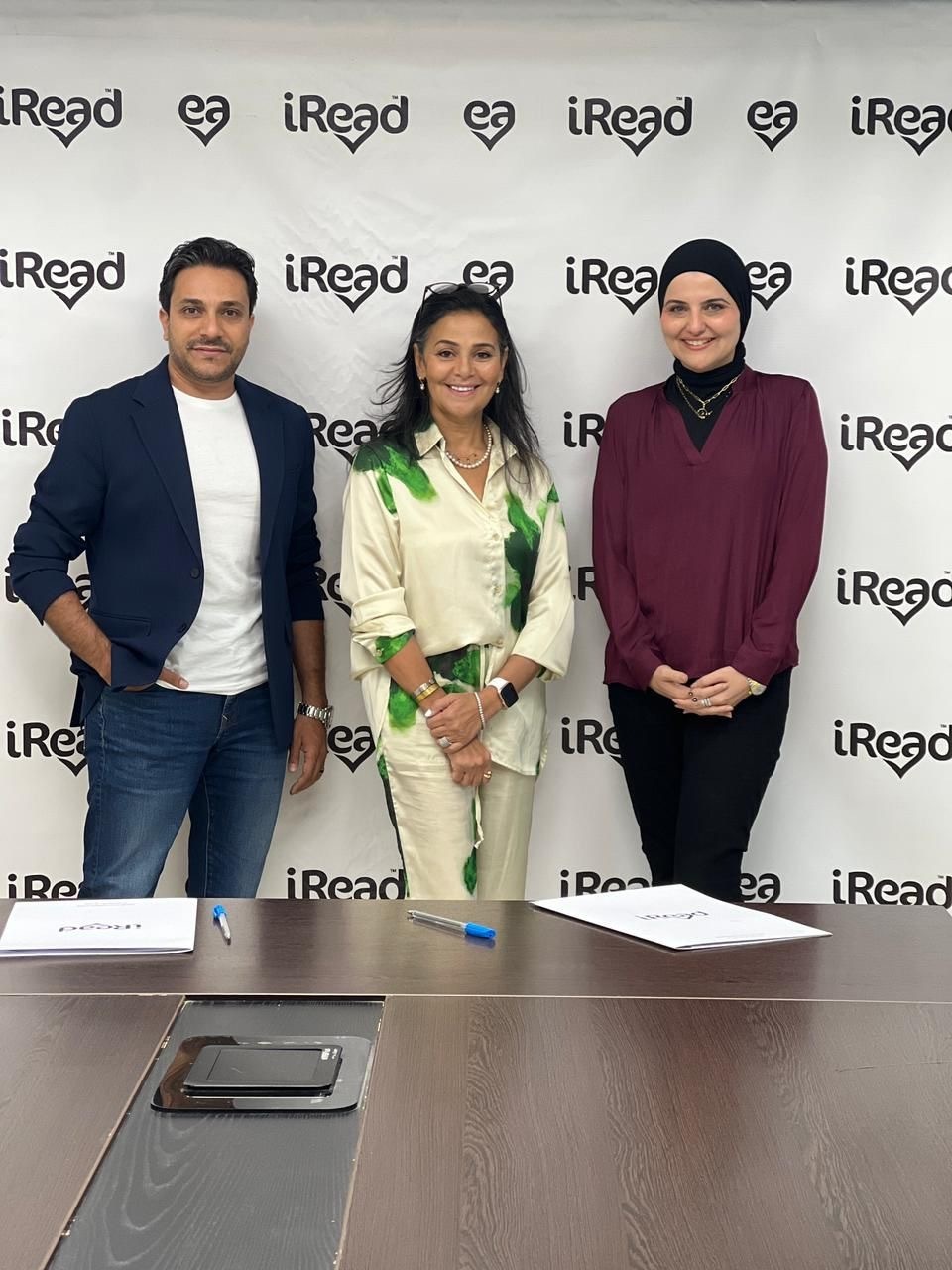 حنان البهي توقع عقدًا مع iRead eBooks - iRead-Hub